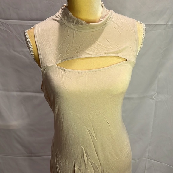Guess | Tops | Guess Cut Out Peekaboo Bust Stretchy Top Xl | Poshmark